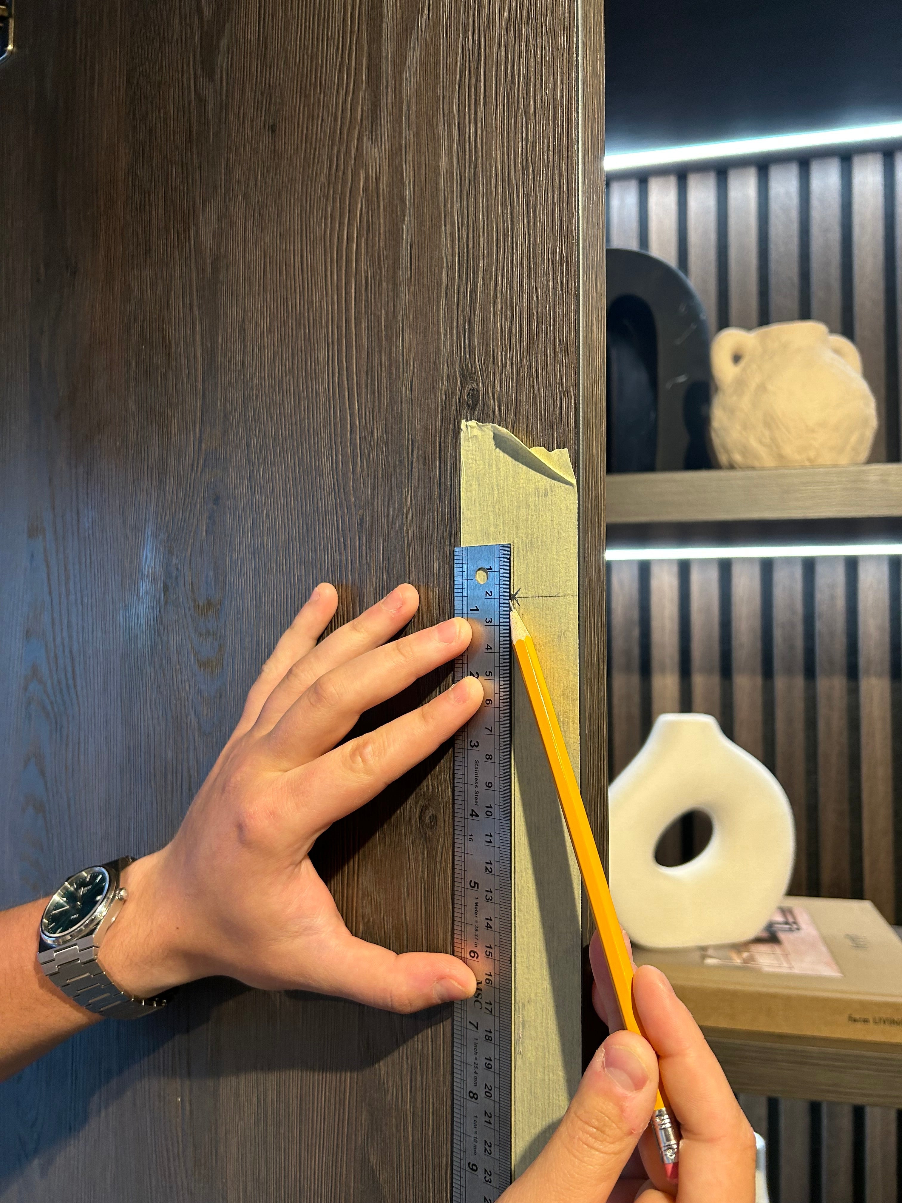 How-to Fit Cabinet Hardware – Hendel and Hendel UK